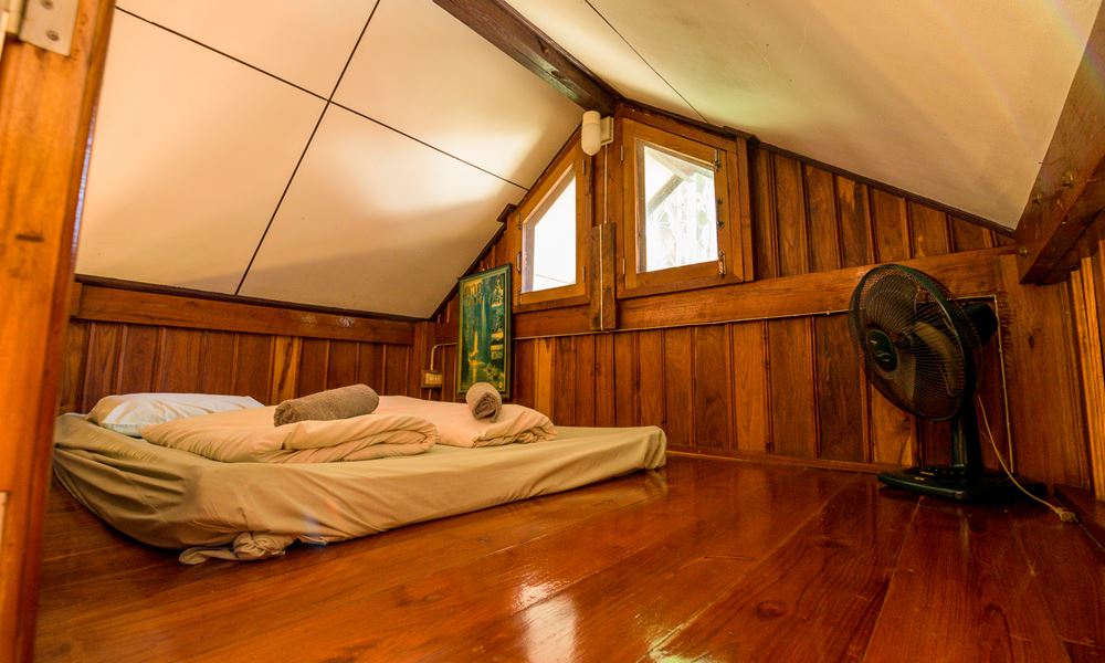 Umpha – Theelorsu Riverside